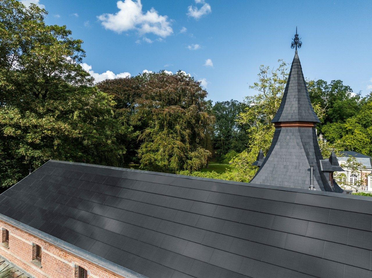 Realisaties met Wevolt dakgeïntegreerde zonnepanelen